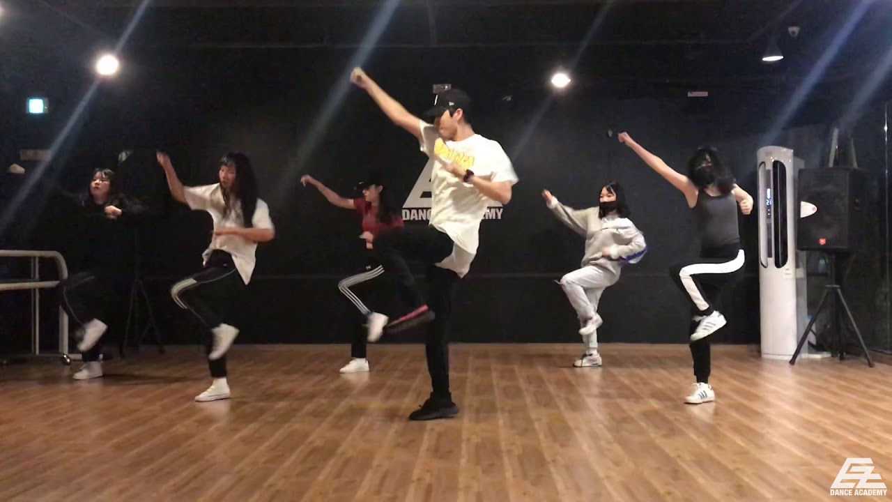 EZ DANCE / Choreography Class WOOD - YouTube
