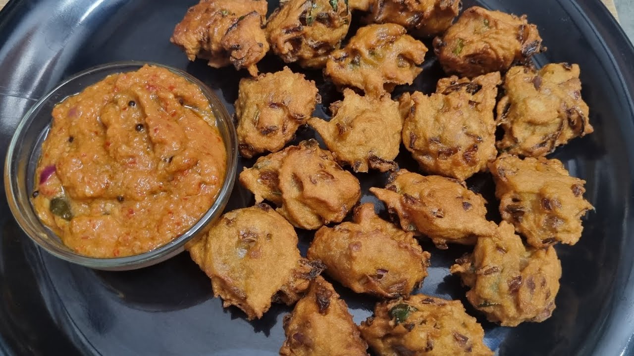 கோதுமை பக்கோடா , வெங்காய சட்னி /easy & tasty wheat flour pakoda with ...