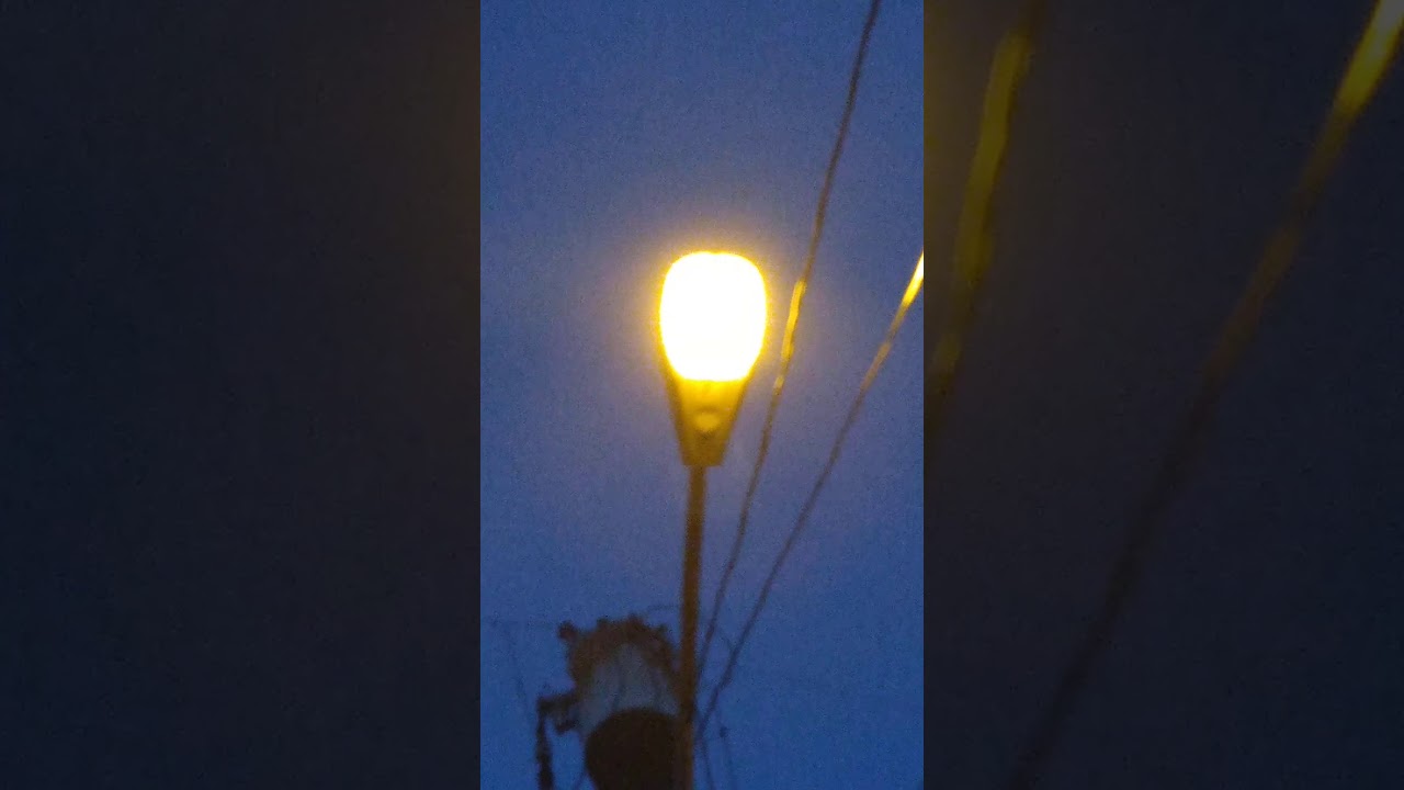 Street light Cooper ovz 70watts - YouTube