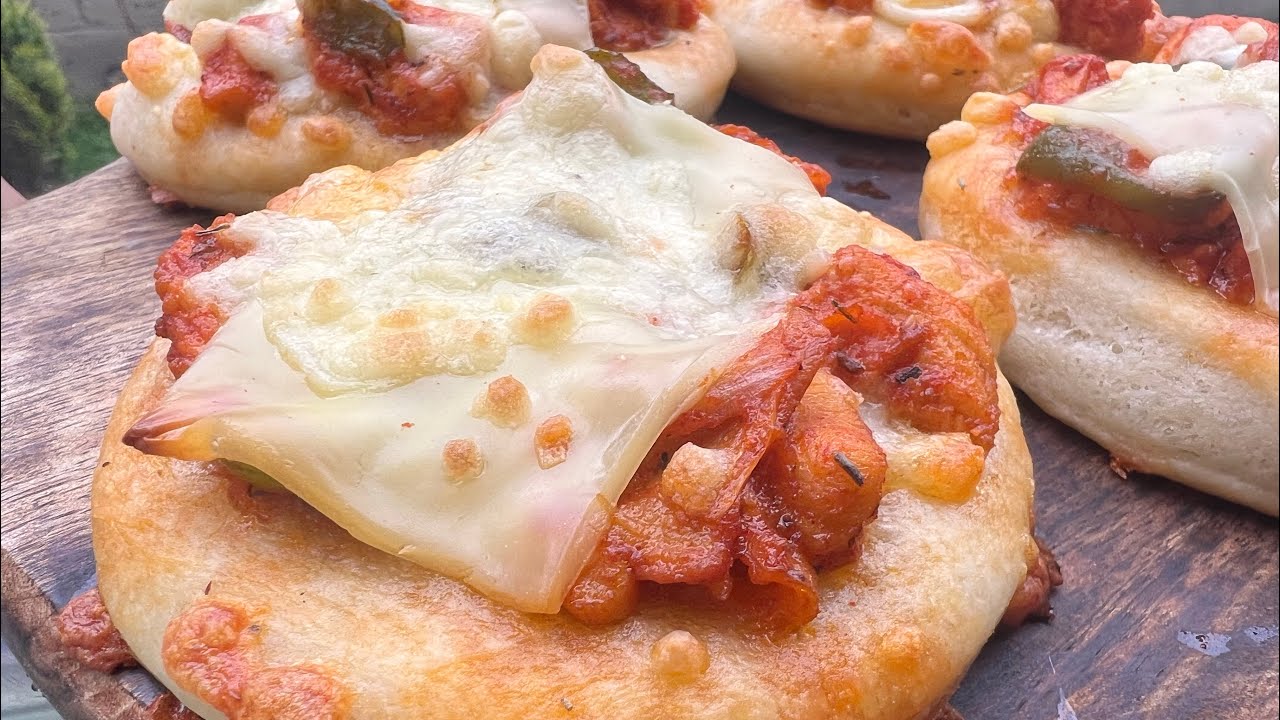 Mini Pizza Recipe | Pizza Recipe - YouTube