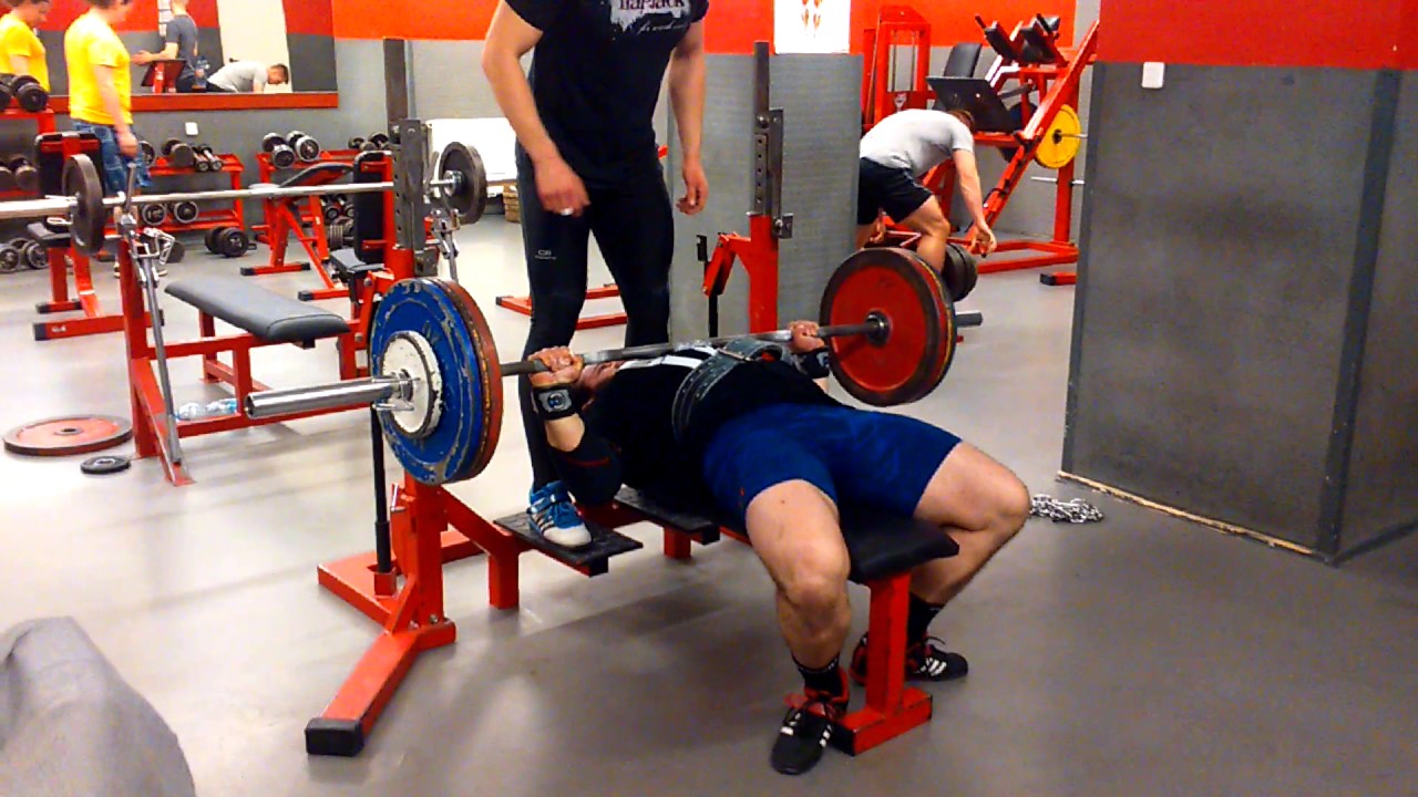 Bench Press 150 kg x2 x5 Markov - YouTube