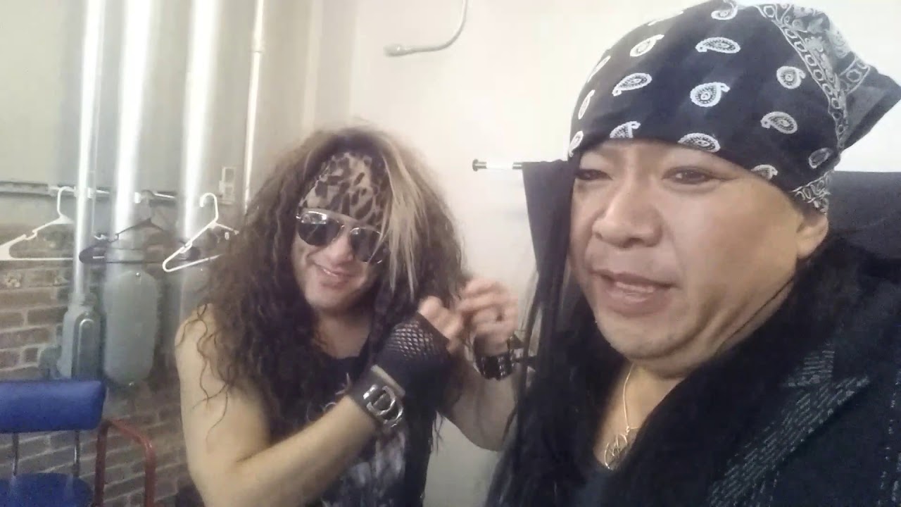 Dr Rock Freddie Paguio and Kid Hollywood Peter Monroy getting ready ...