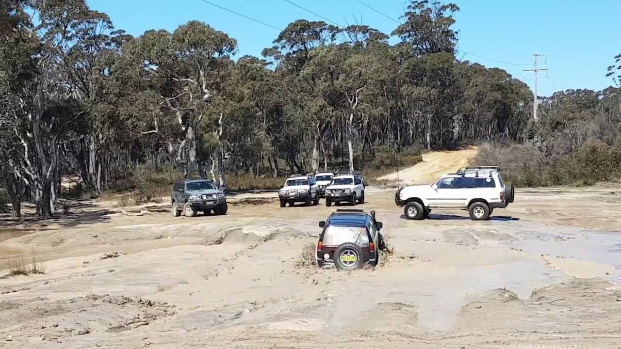 zastava 4x4 group - YouTube