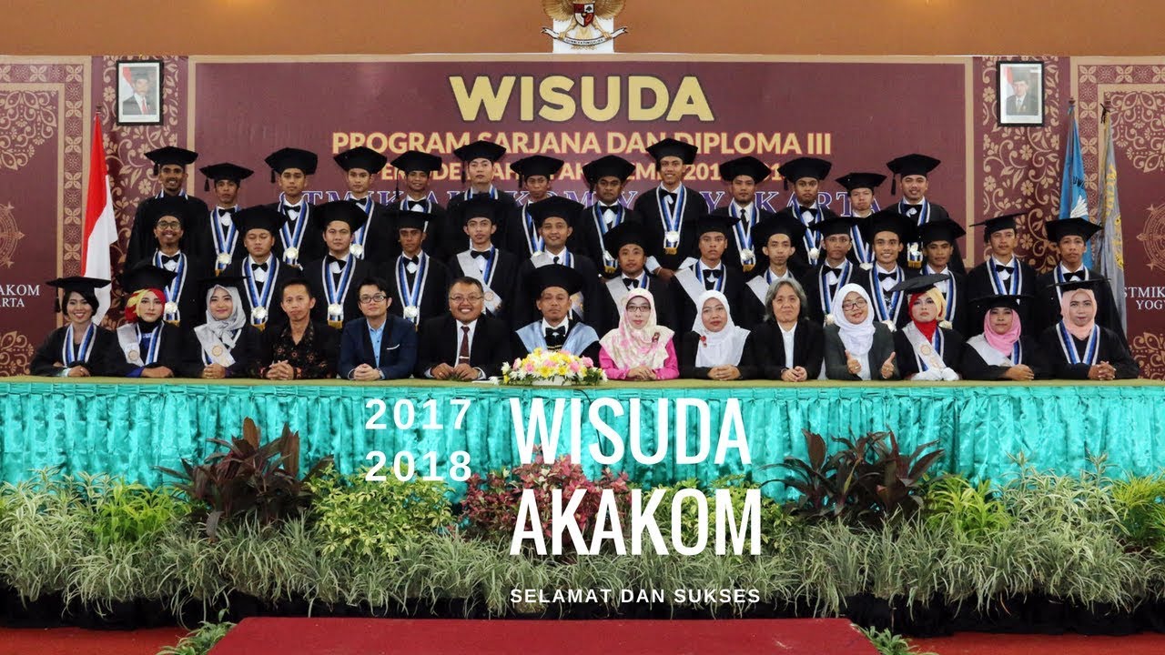 Wisuda STMIK Akakom Yogyakarta | Universitas Teknologi Digital ...