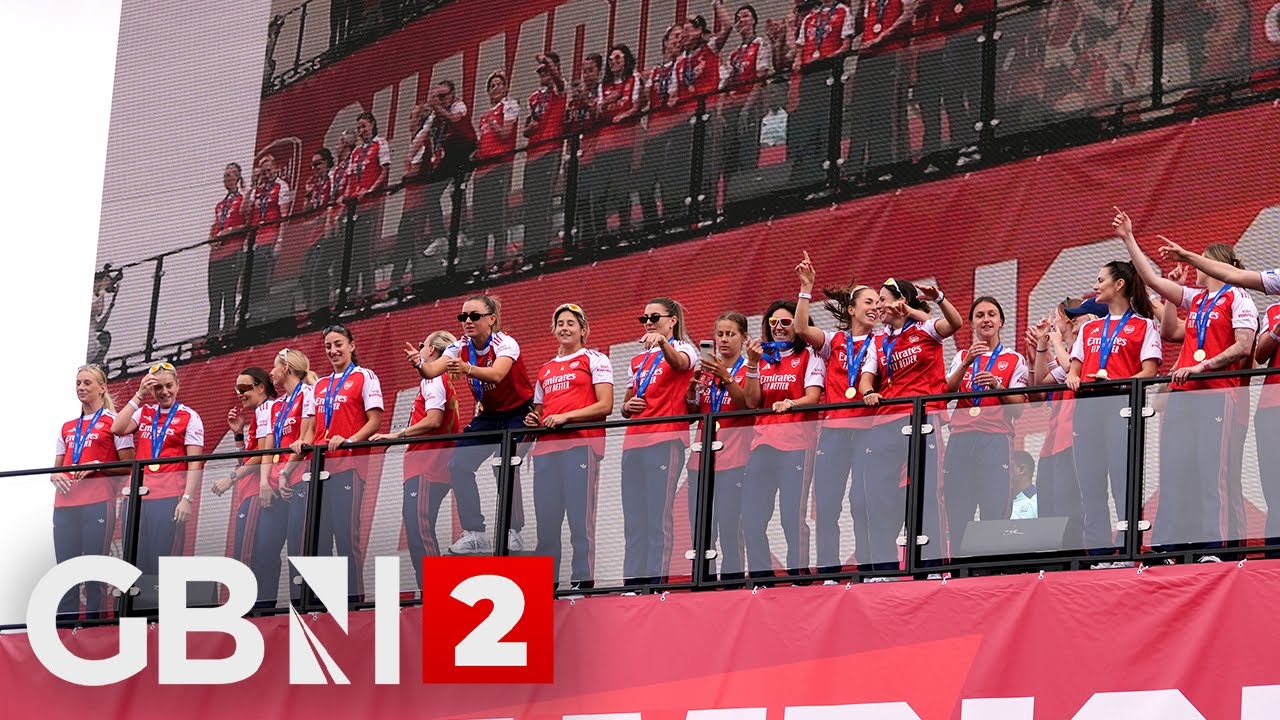 WATCH: Arsenal women's Champions League trophy parade - YouTube