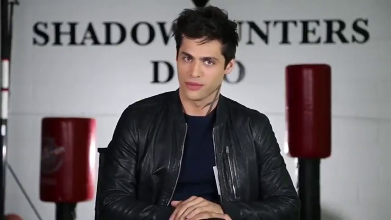 Matthew donne un indice concernant la saison 2B Shadowhunters M 1 - YouTube