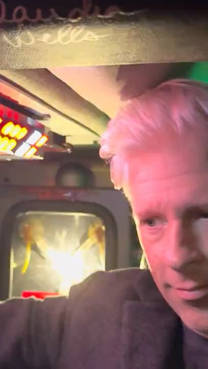 Setting a DeLorean Time Machine date for 10/21/2015, driving on Back To ...