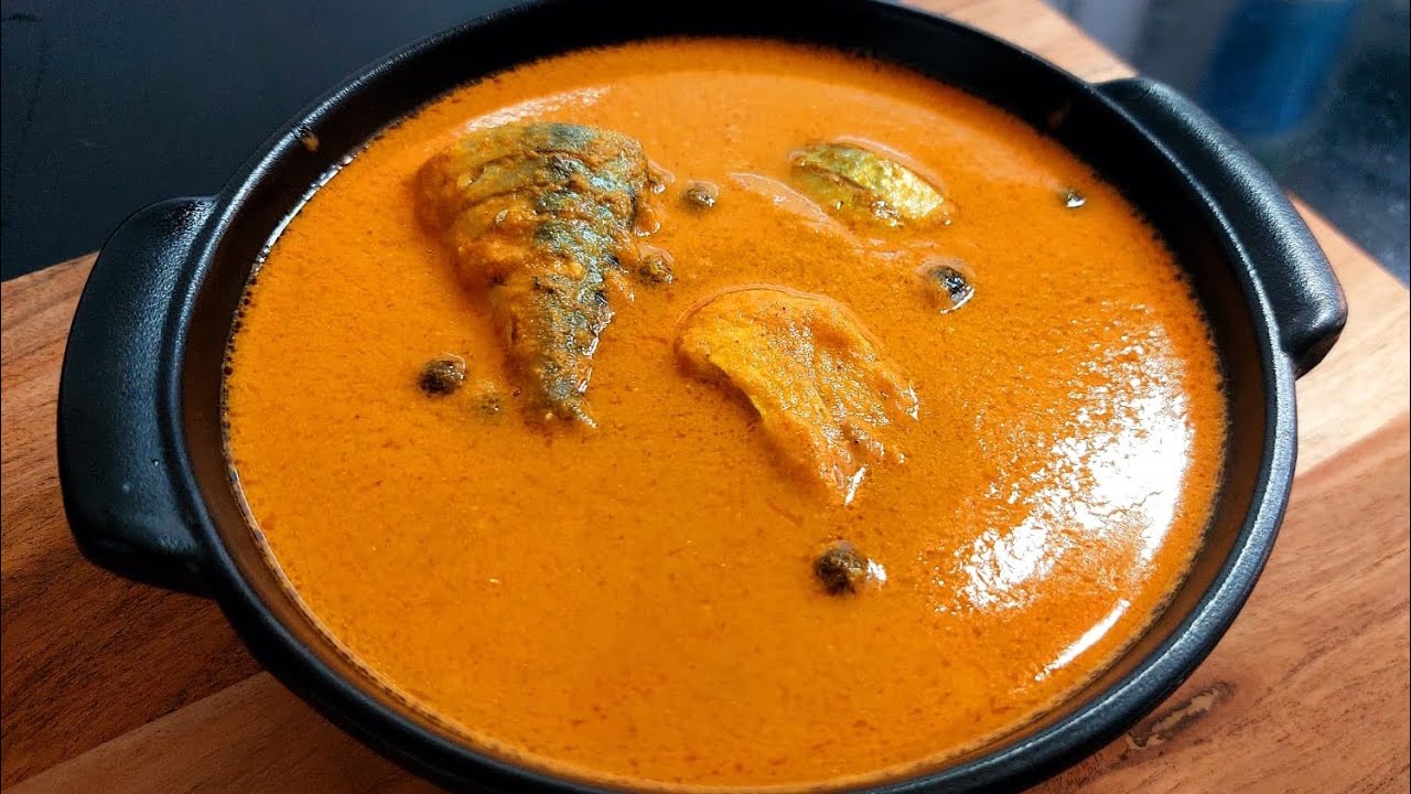 Bangdyache Hooman / Mackeral Curry/ Goan-style Mackerel Curry - YouTube