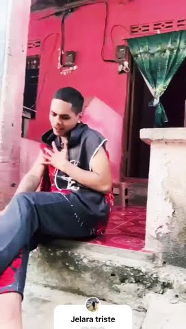 Jelara triste - YouTube