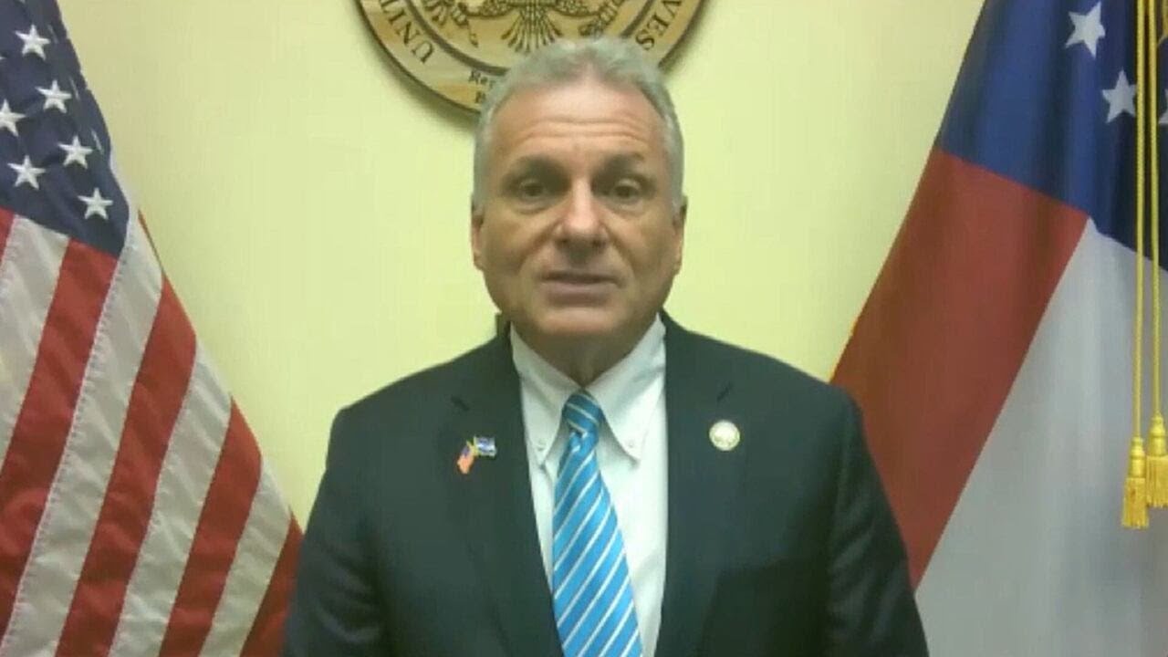Georgia congressman calls for more ICE raids in Atlanta - YouTube