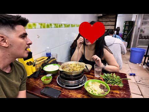 EA E IUBITA MEA DIN VIETNAM! NE APUCAM DE ONLYFANS?!