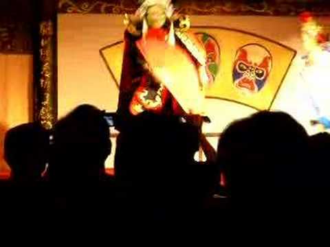 Chengdu Face Changing Theater - YouTube