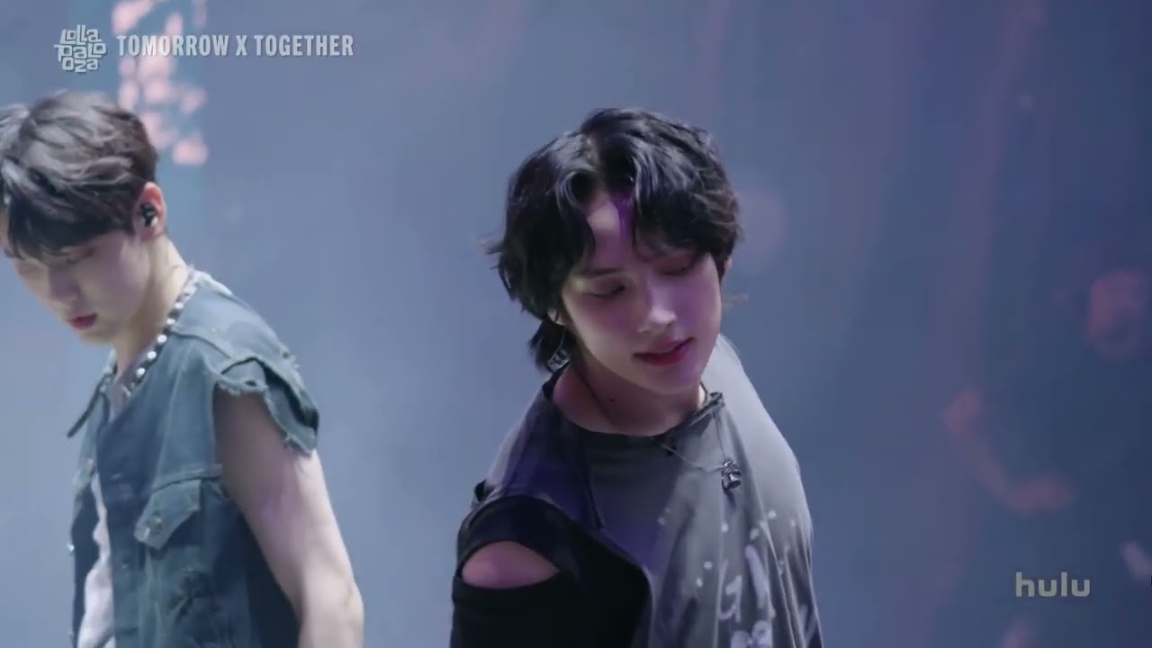 TXT Live at Lollapolooza 30 July 2022 - FULL SHOW - YouTube