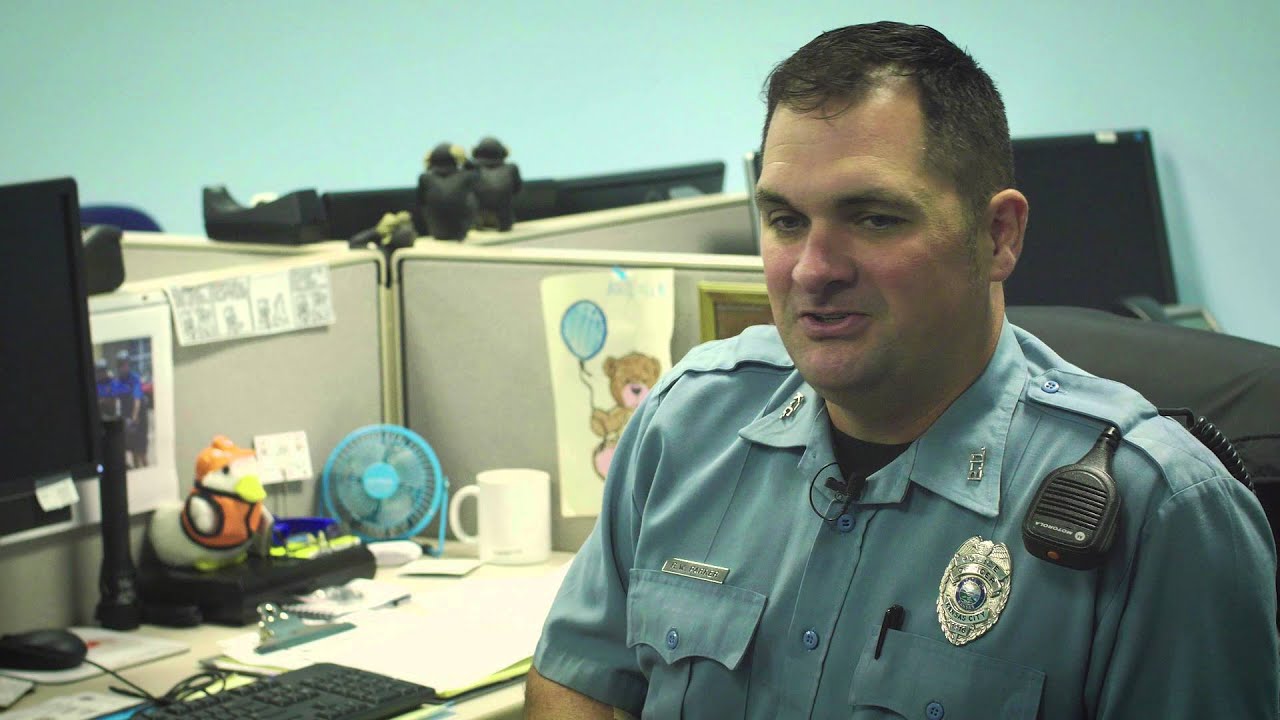 Behind the Badge (Ofc. Parker) - KCKPD - YouTube