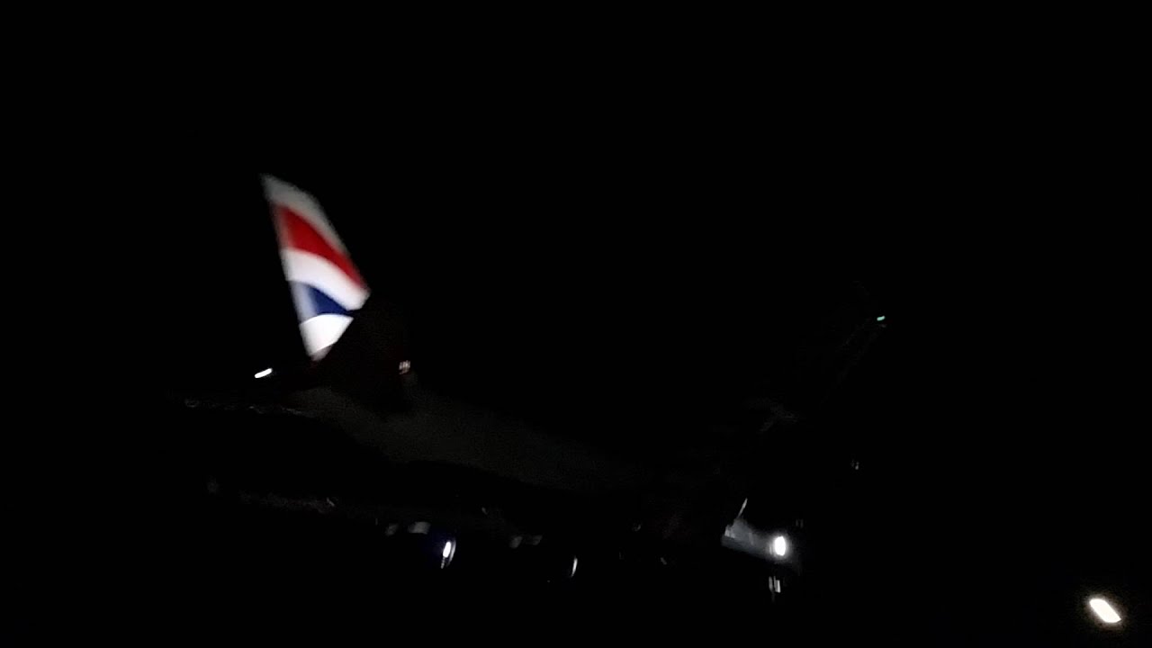 Night arrival of British Airways A380 at LAX - YouTube