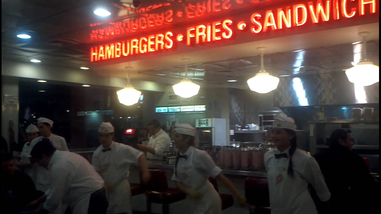 Baile en Johnny Rockets. Santiago, Chile - YouTube