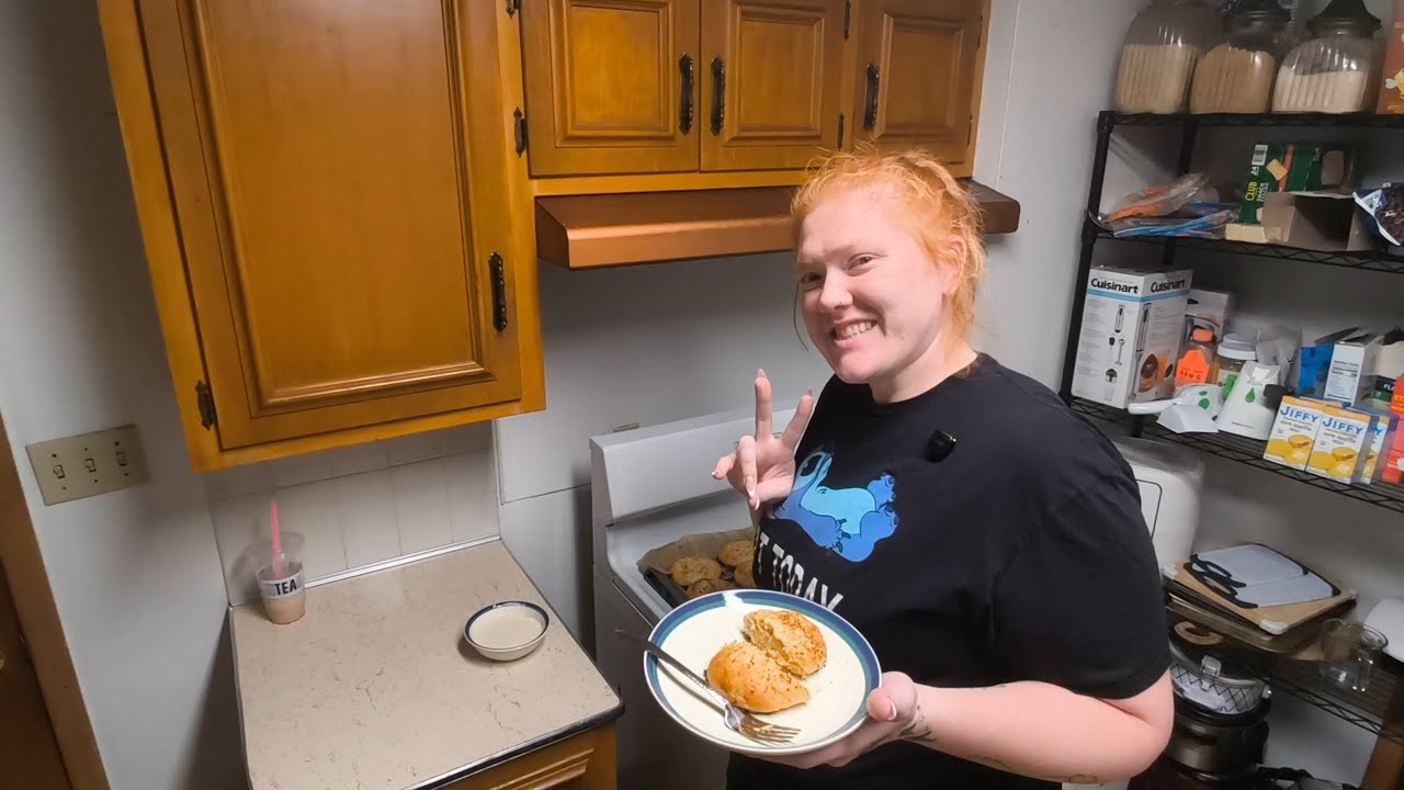 UNSTOPPABLE Crispy Garlic Chicken HOT HONEY BOMBS! - YouTube