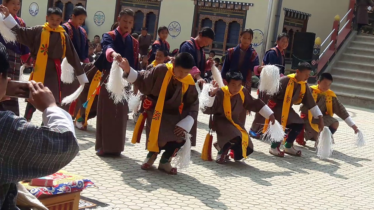 Tshering yangden group - YouTube