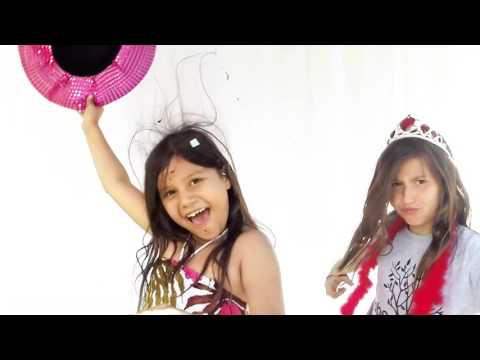 Slow-Motion Video from the Globe Family Reunion - May 2015 - YouTube