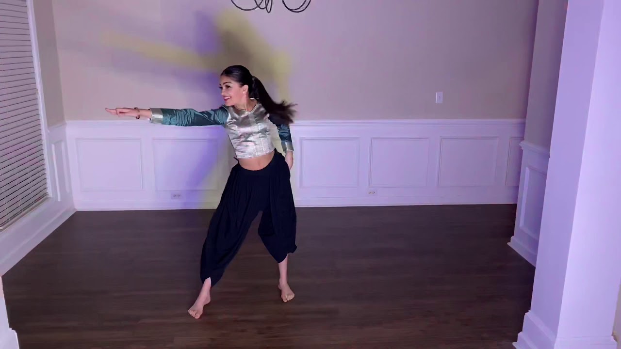 LAVNI DANCE | Ashish Patil’s choreography | anwitathedancingdiva - YouTube