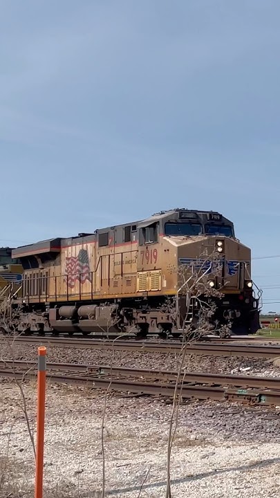 UP 7919 rolls Coal Loads past Rochelle IL - YouTube