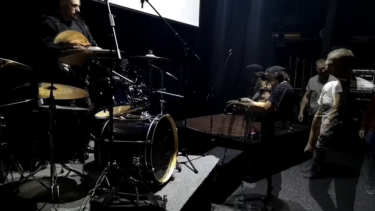 Scarleth - Stage assembling (Vortex Tour - Kiev 16.11.2019) - YouTube