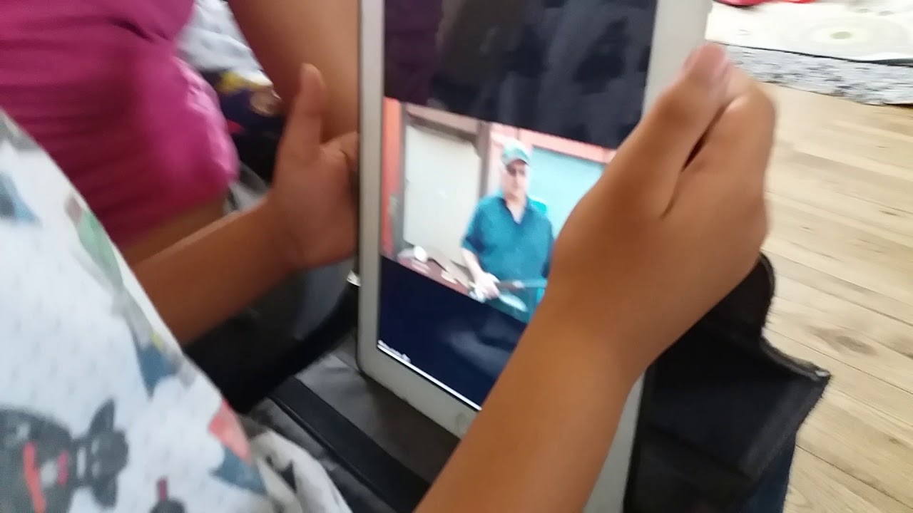 Zayn playing rolling sky game on his iPad 22.8.18 - YouTube
