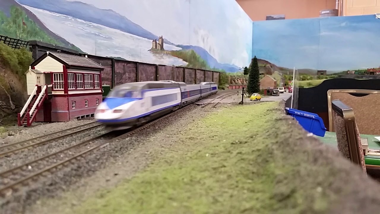 Ho gauge KTX high speed train. - YouTube