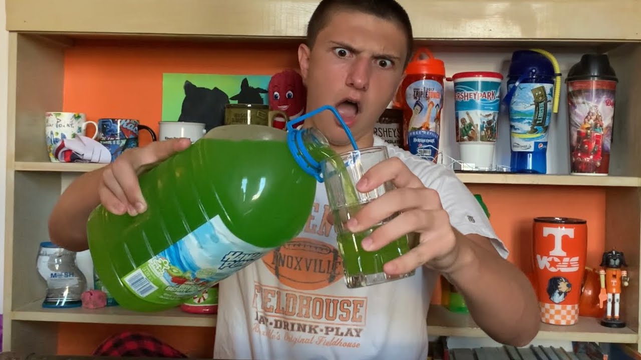 Hawaiian Punch Green Berry Rush Review - YouTube