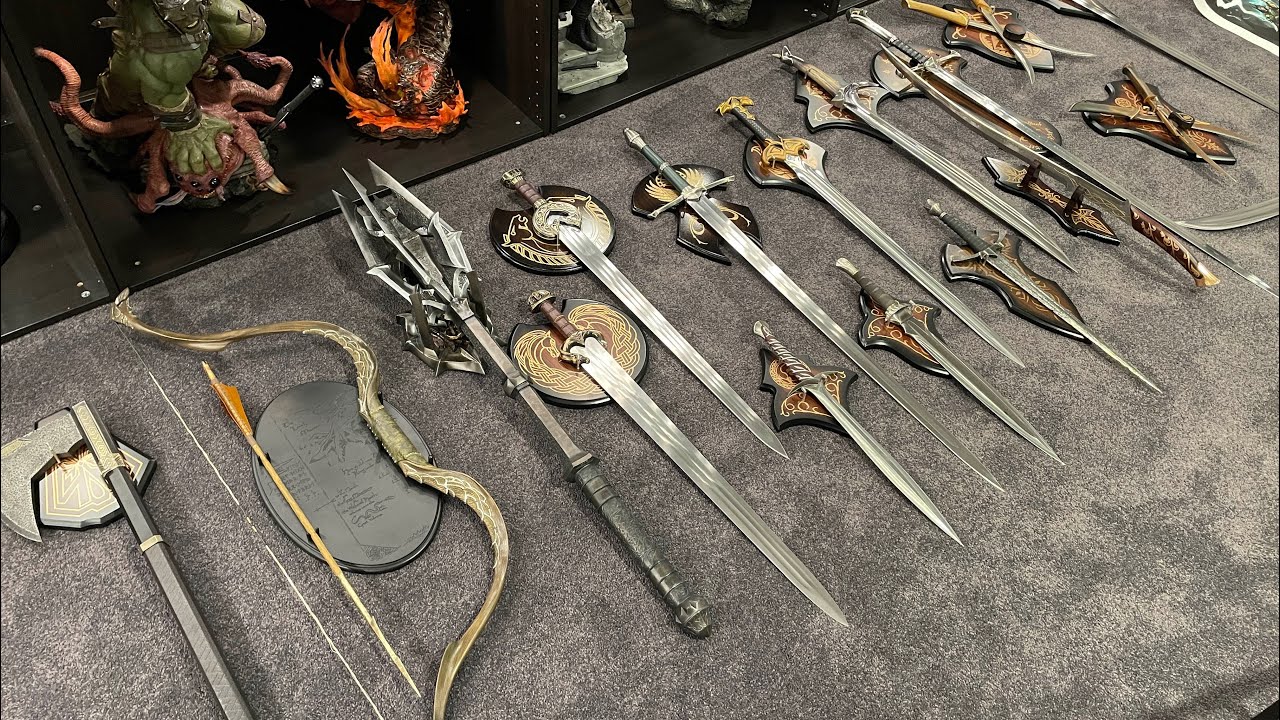 Gimli axe / Guthwine sword - United cutlery / Castle Kon - YouTube