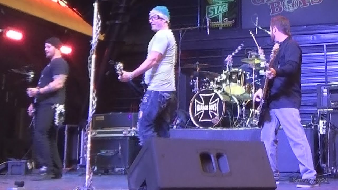 Garage Boys Performing At Fremont Street Downtown Las Vegas - YouTube