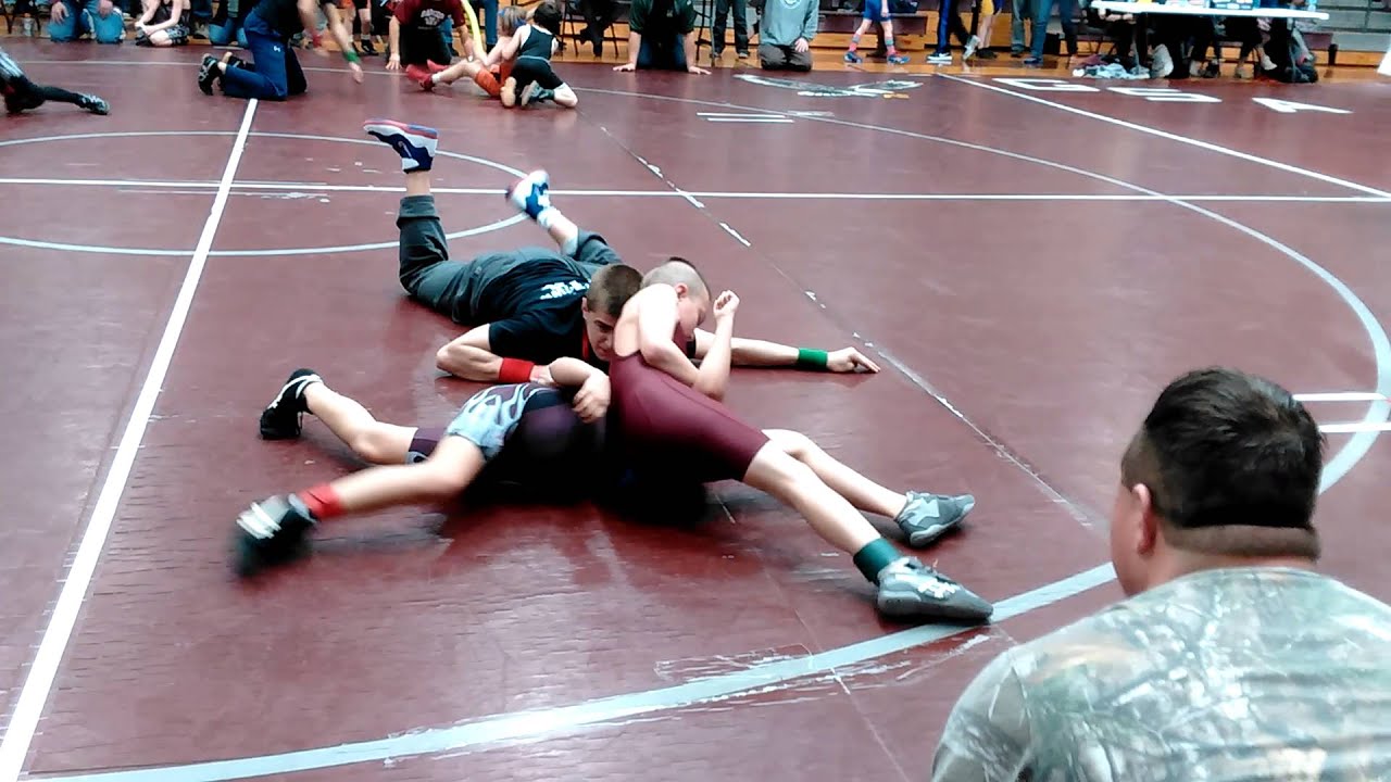 Brodie pins Ellsworth girl with headlock hip toss - YouTube