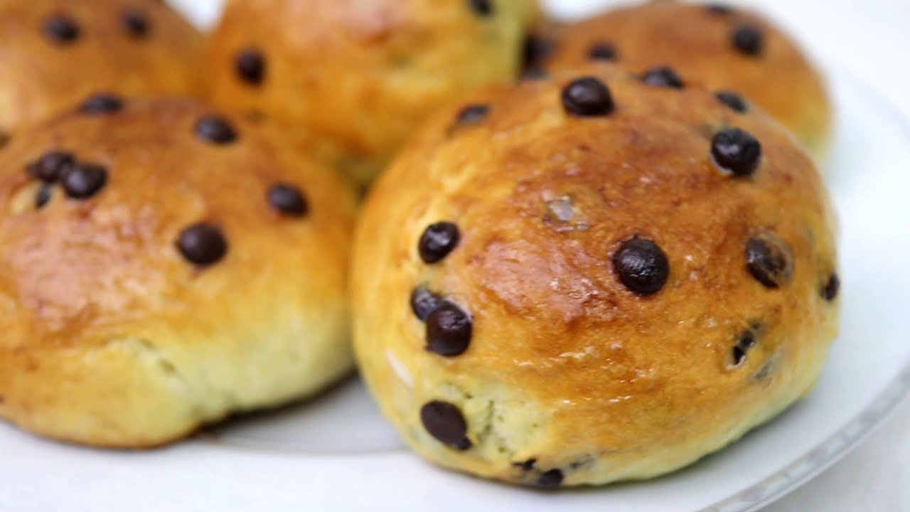 Chifle cu ciococolata - YouTube