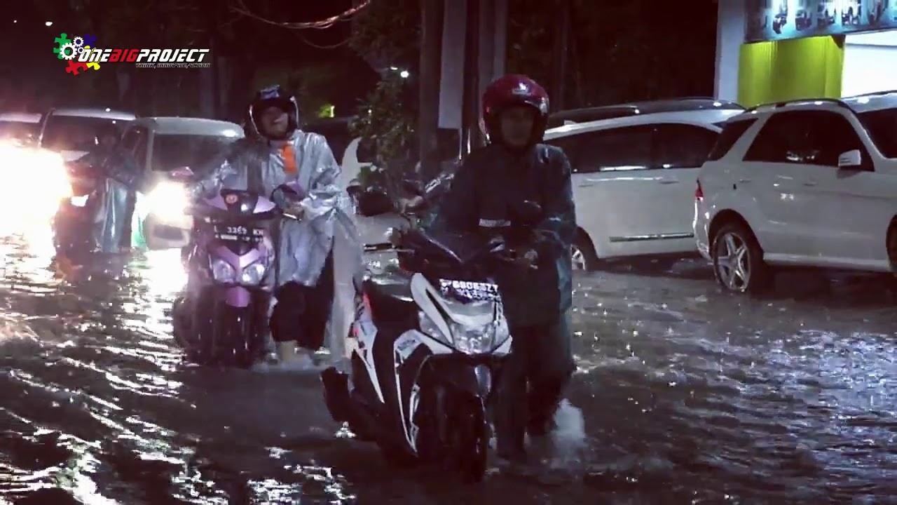 Banjir Genangi Surabaya Akibat Hujan Satu Jam Youtube