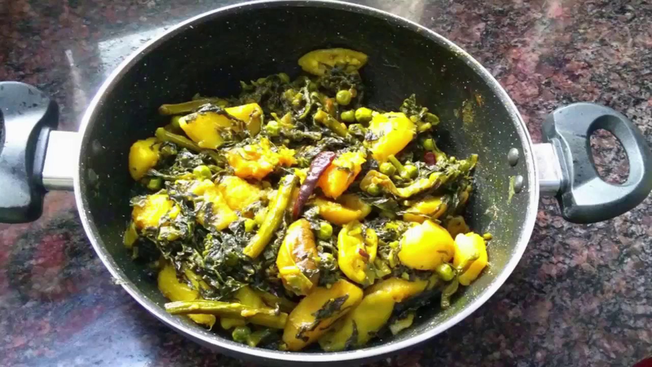 Pui Saag er Chorchori | Basella/Malabar Spinach Curry | How To Make ...