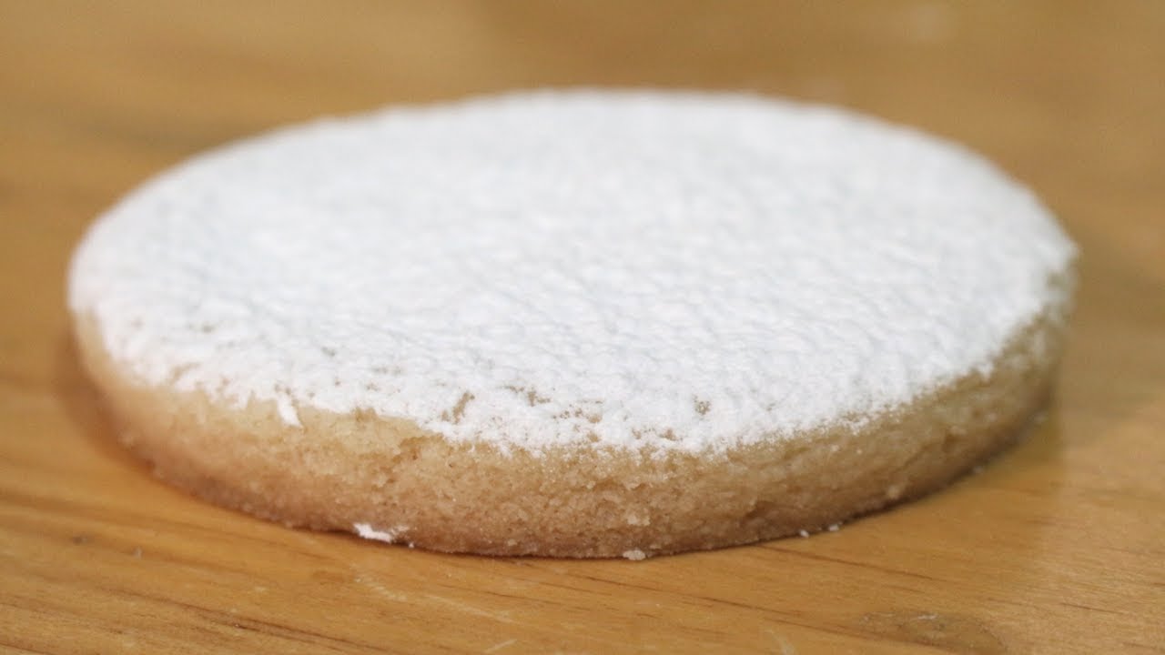 POLVORON SEVILLANO | ALE DE NAVA - YouTube