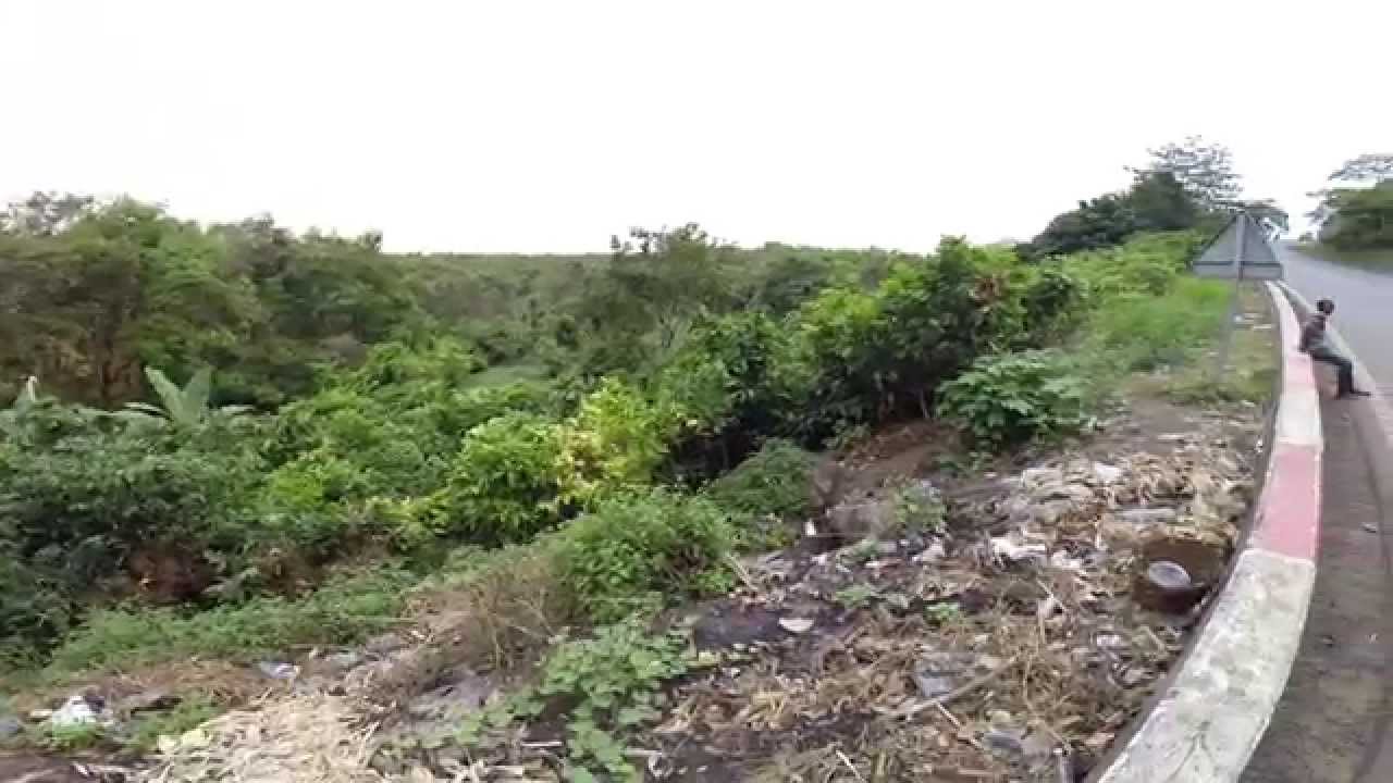 deadly curve along Kumba-Limbe Road in Cameroon - YouTube