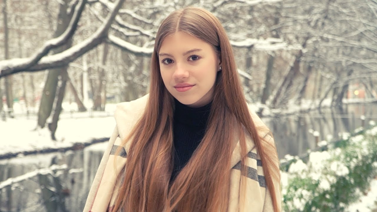 Falling slowly - Laura Rutkowska | Cover - YouTube