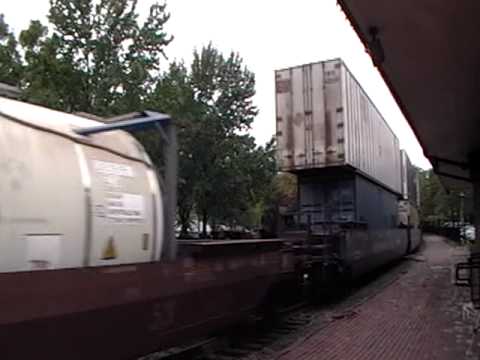 9/26/2010 UP 7377 Leads The KOAMN Eastbound On 1 - YouTube
