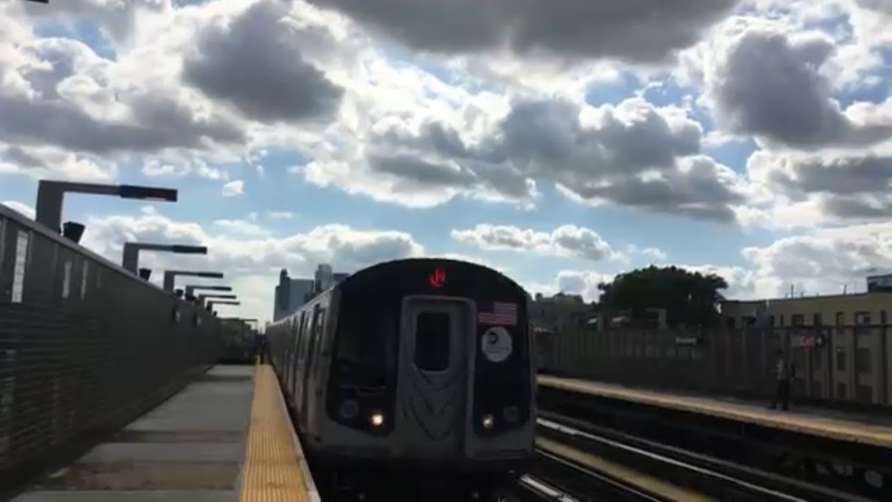 R160 N,W Trains At Broadway - YouTube
