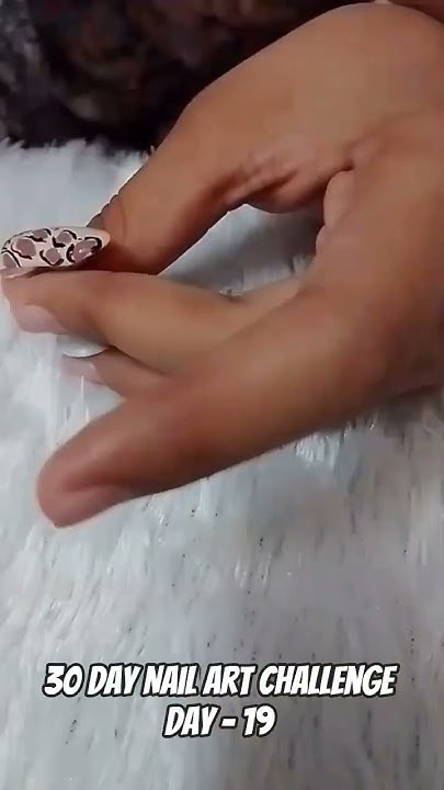 30 days Nail art challenge Today is day -19 #shorts #nailart #rashijariwala #nails #ytshorts ...