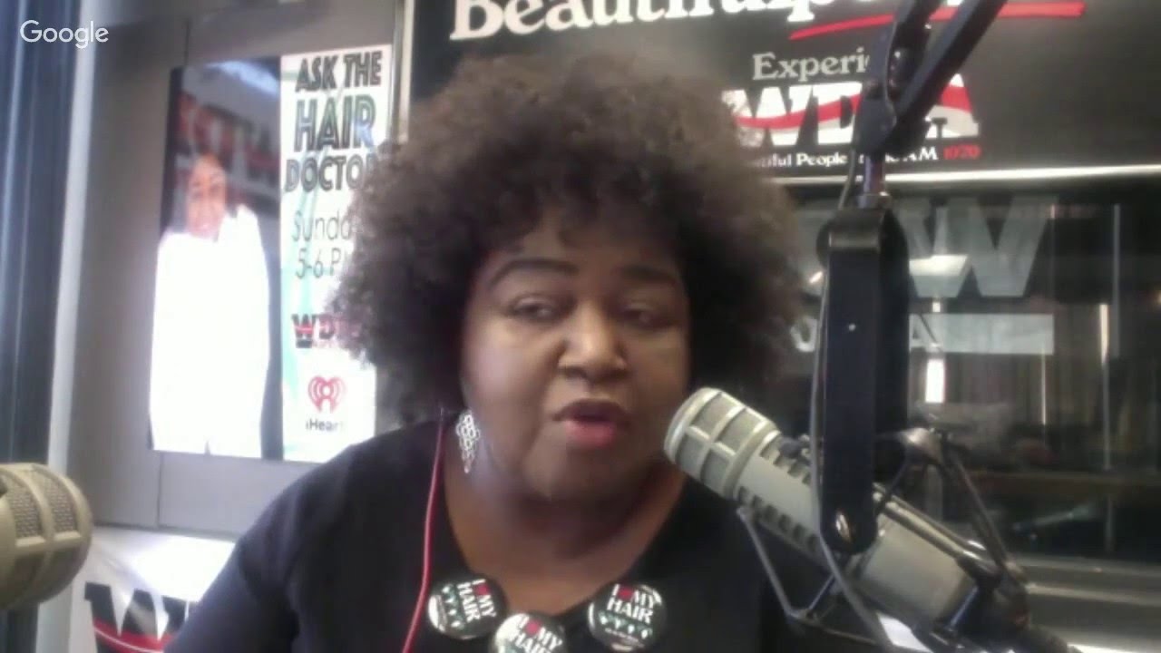 Scalp Itch with Trichologist Lisa Akbari "Ask The Hair Doctor" - YouTube