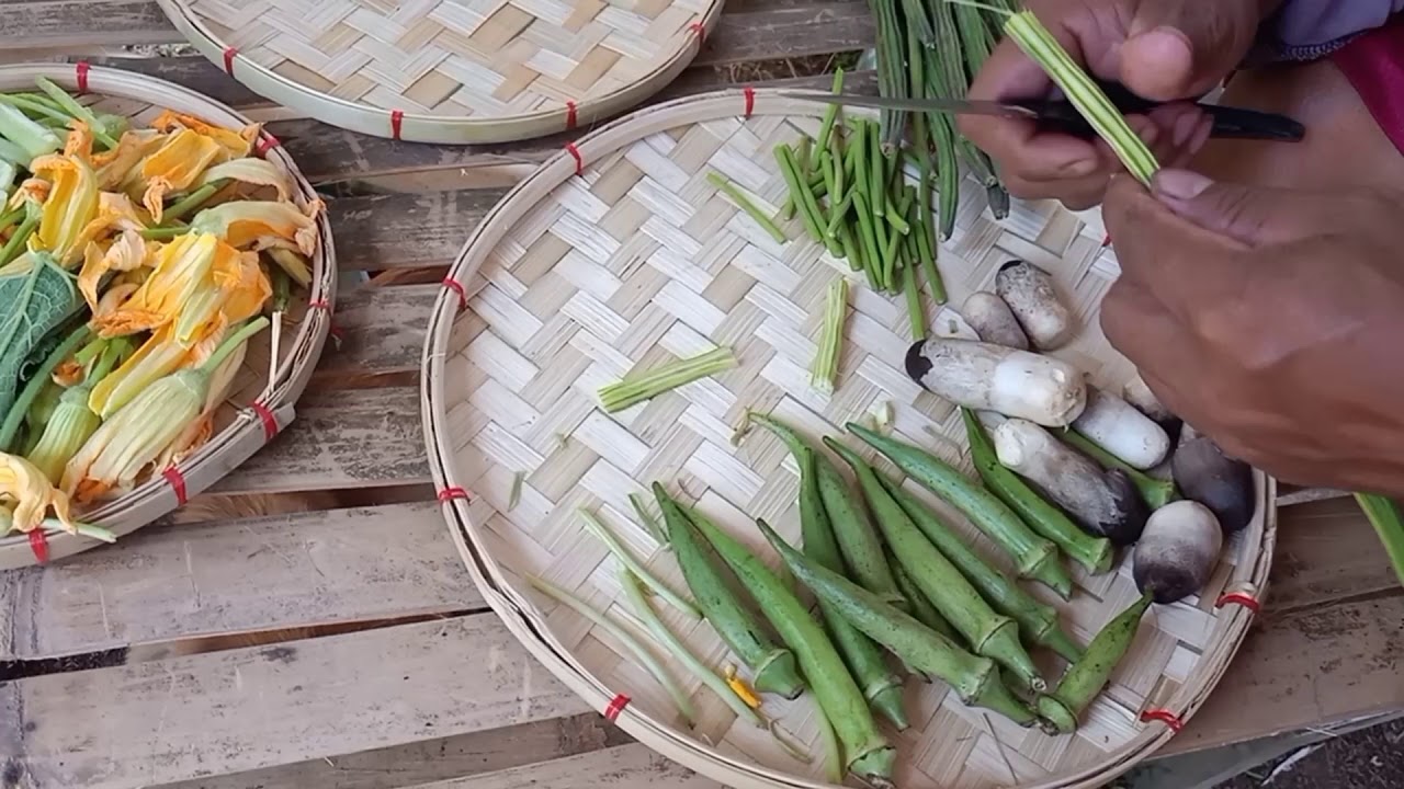 life in the philippine province/cooking dinengdeng - YouTube