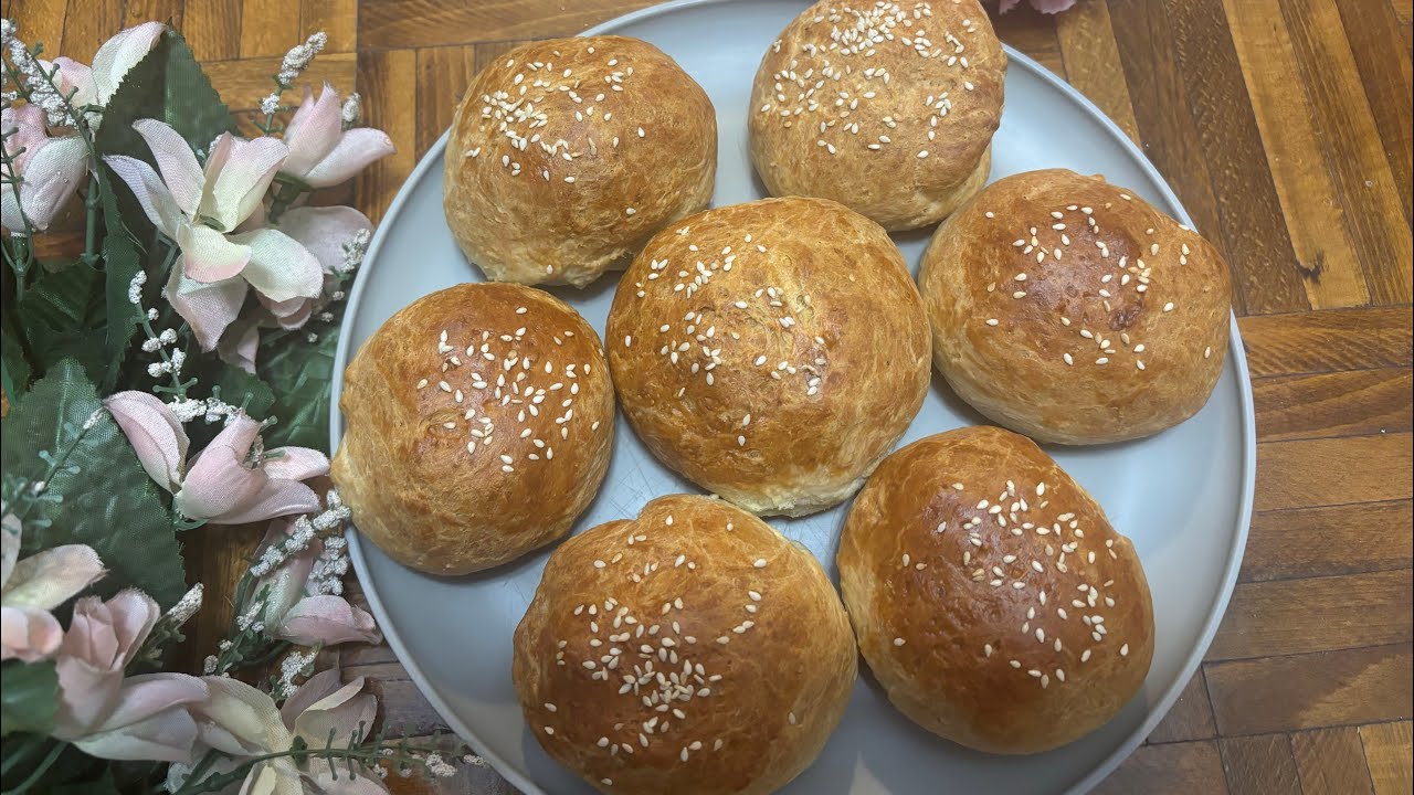 Classic Dinner rolls// burger buns// homemade pav // bread buns - YouTube