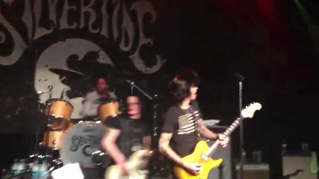 Silvertide - Devil's Daughter - TLA Reunion Show - YouTube