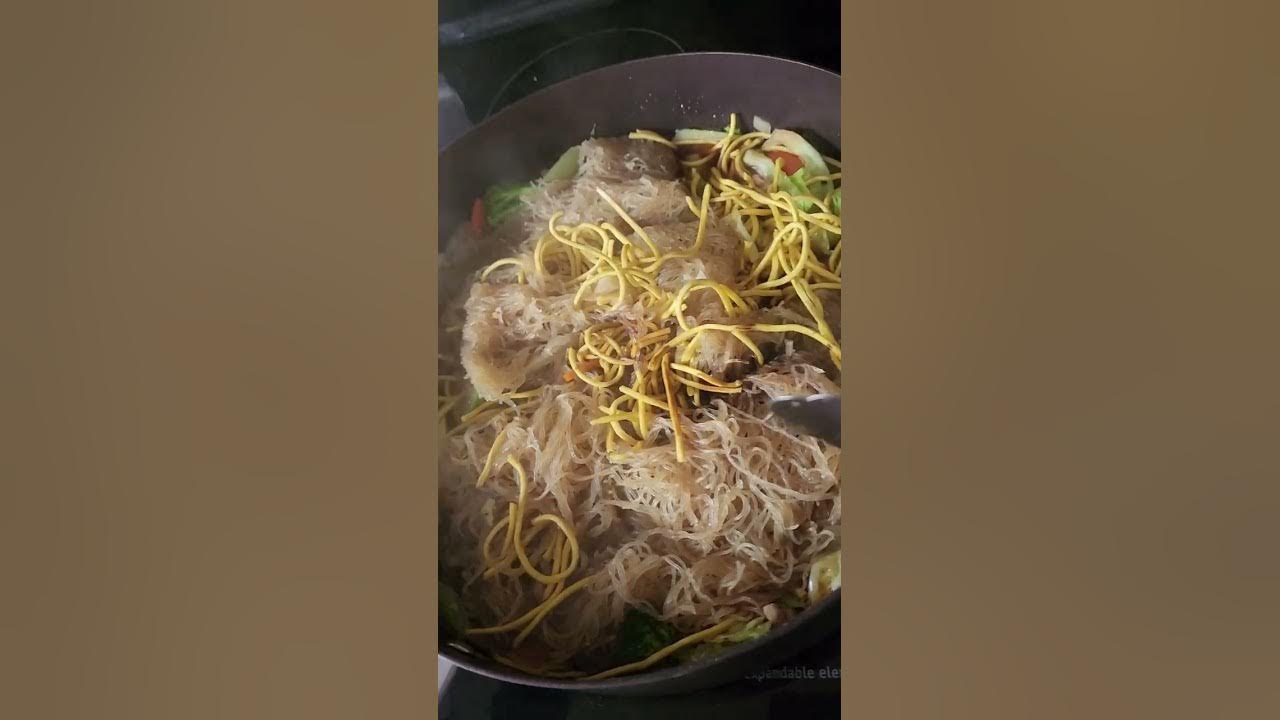 Paano ba magluto ng pancit bihon - YouTube