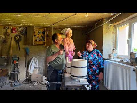 Büyükbabanın Ahşap Süt Fıçıları 🪵🥛 ve Büyükannenin Kocaman Bahar Bahçesi 🌱 | Kırsal Karpat Yaşamı