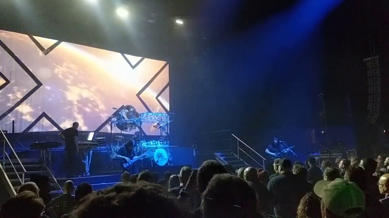 Dream Theater - Pale Blue Dot (live) @ Chicago Theater 2019 - YouTube