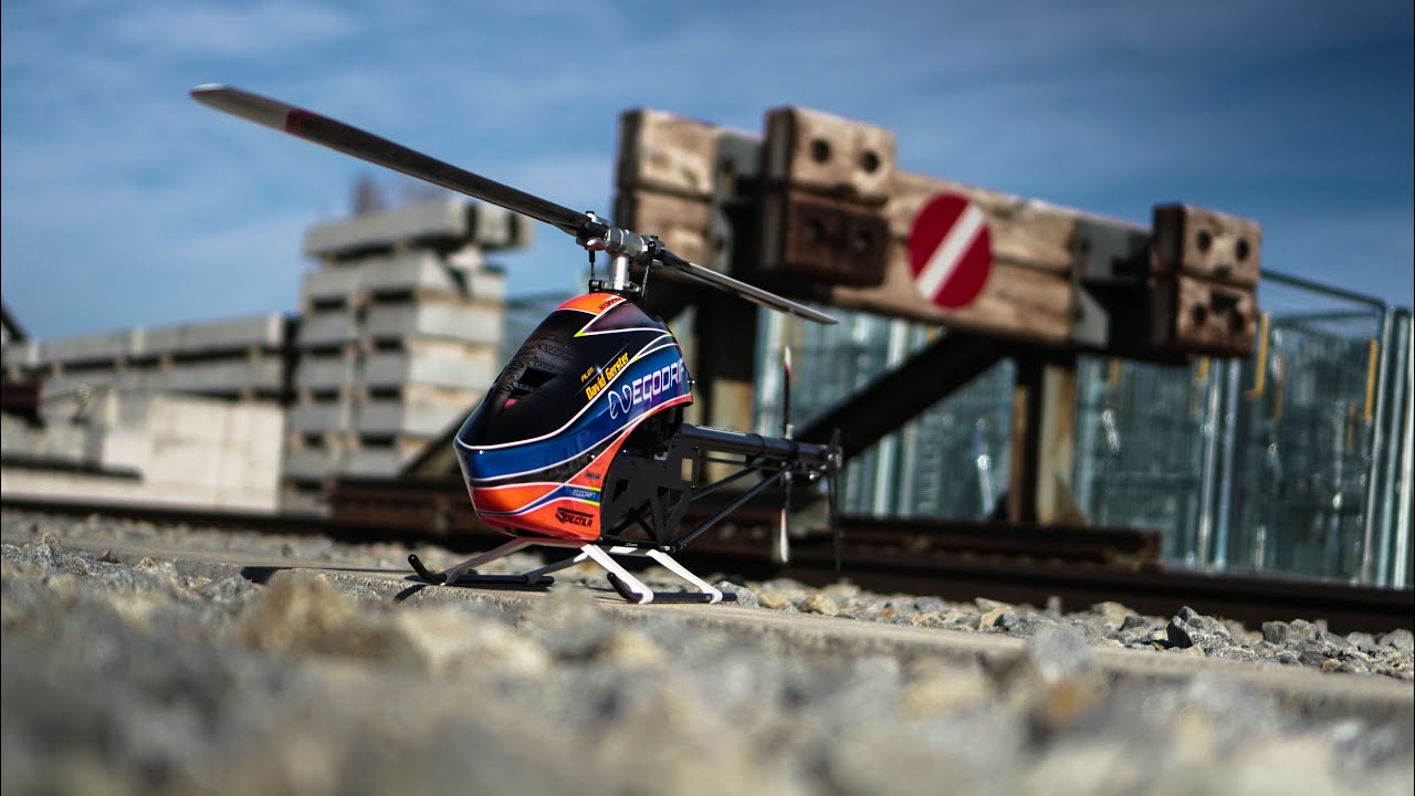 XL Power Specter 700 Heliporn - YouTube