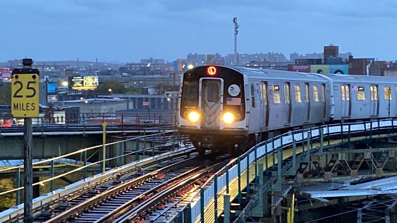 R143 (L) train at Broadway junction - YouTube